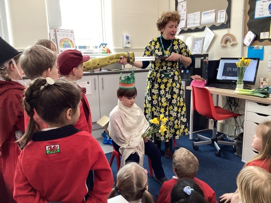 Archibald First School - St David's Day in Year 1